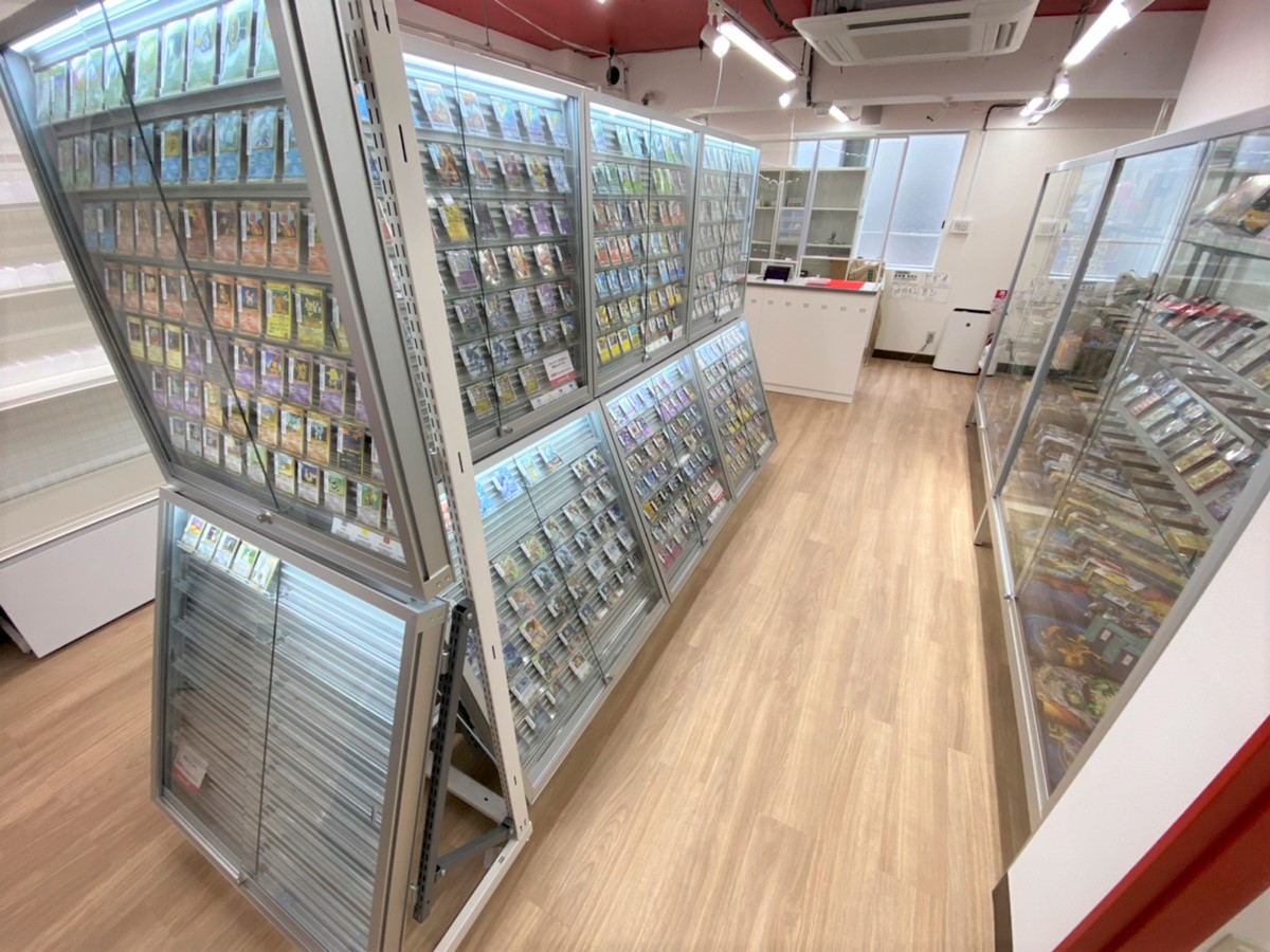 Hareruya 2 Akihabara Tokyo World s Largest Pok mon Card Game
